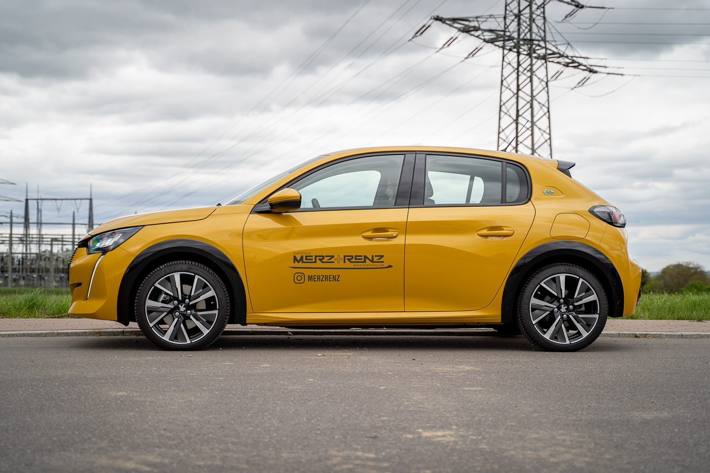 Peugeot e-208 - Probefahrt - Girls Garage®️Autoblog